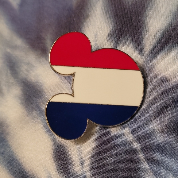 Disney | Jewelry | Official Disney Mickey Mouse Epcot France French ...